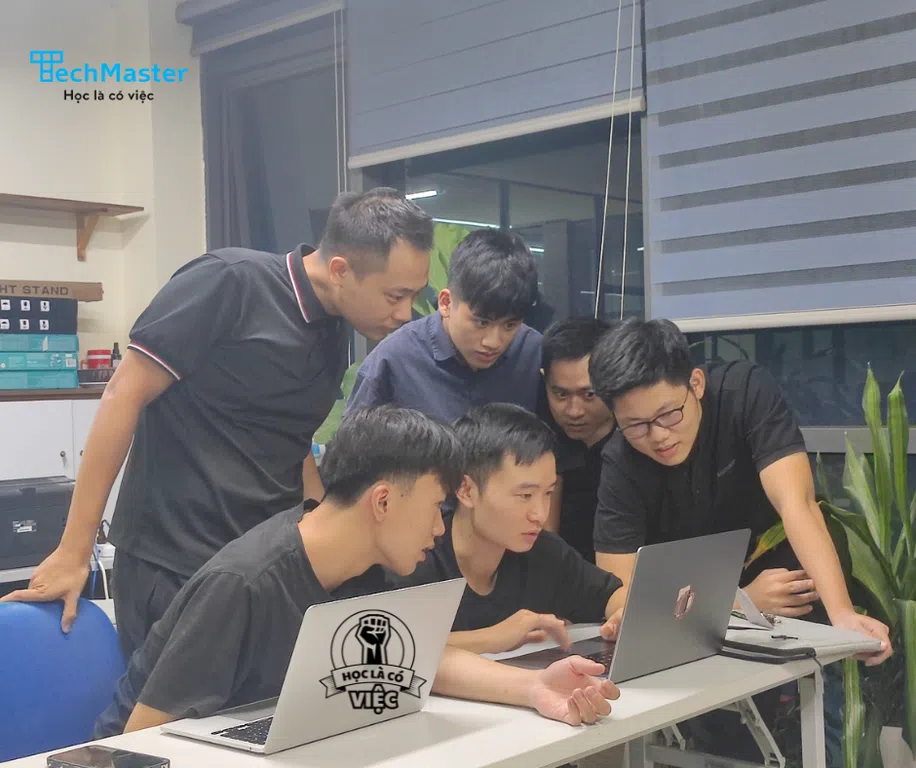 Techmaster Việt Nam - Học là có việc