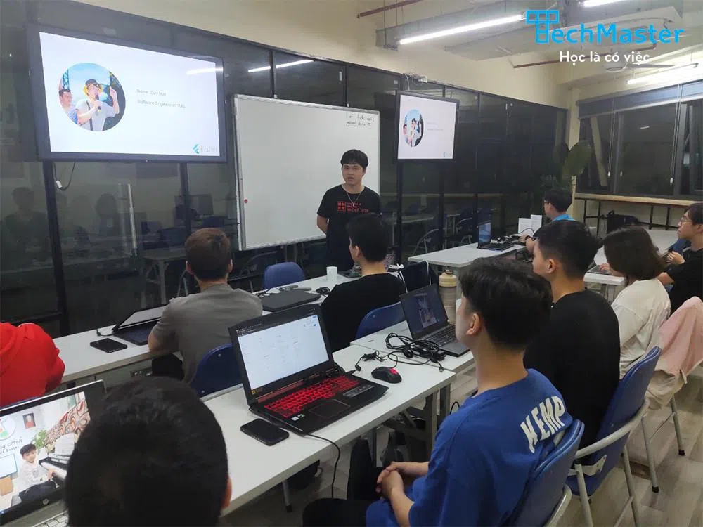Techmaster Việt Nam - Học là có việc