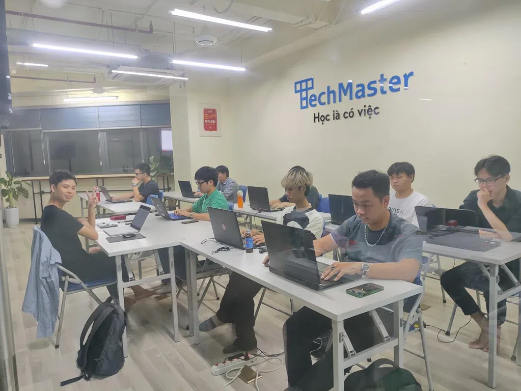 Techmaster Việt Nam - Học là có việc
